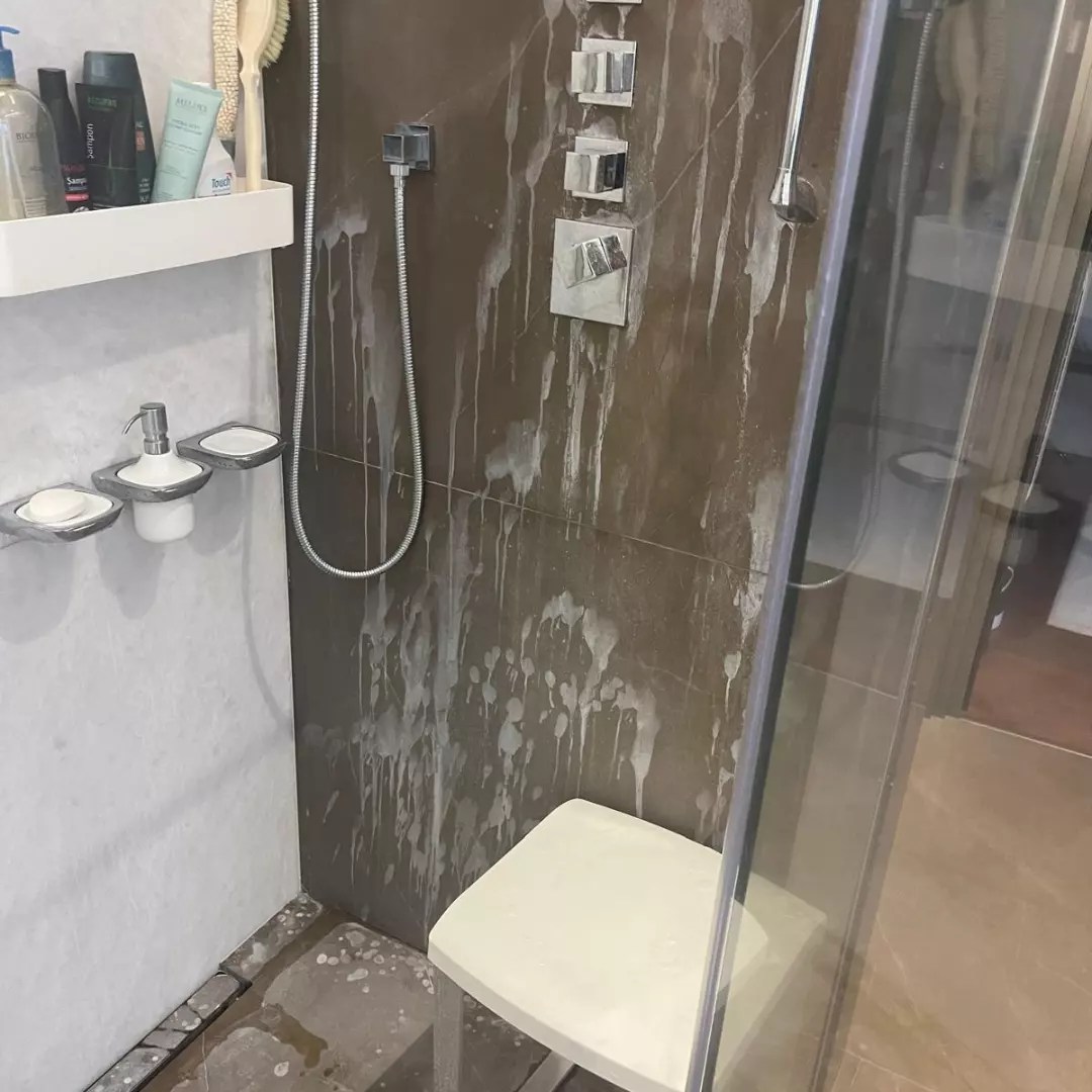 Curatare, tratamente si impregnare marmura, travertin, calcar, terrazzo ...